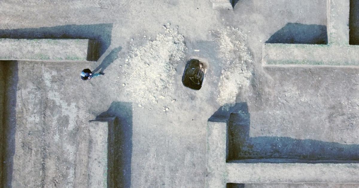 The first Yamnaya burial of the year 2021 excavated in Romania | The ...