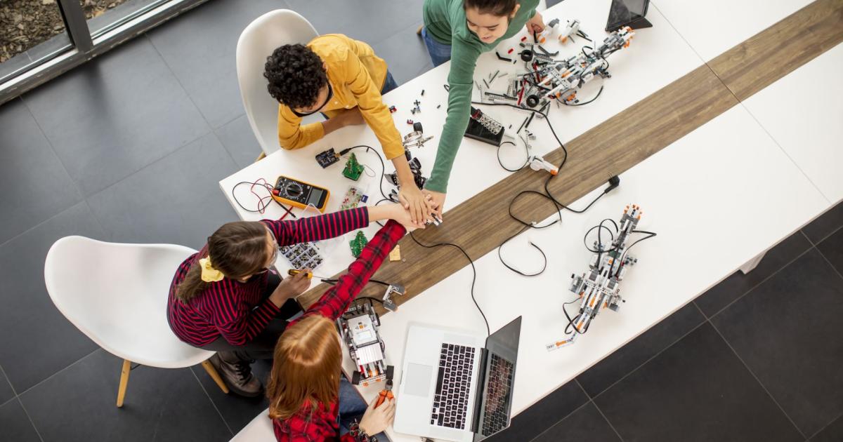 Children in preschool and primary school to explore artificial ...