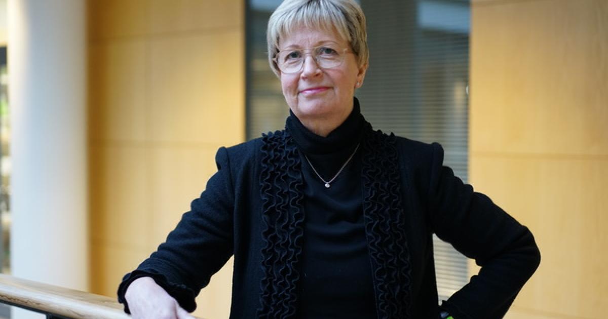 Lääketieteellisen tiedekunnan dekaaniksi on valittu professori Johanna ...